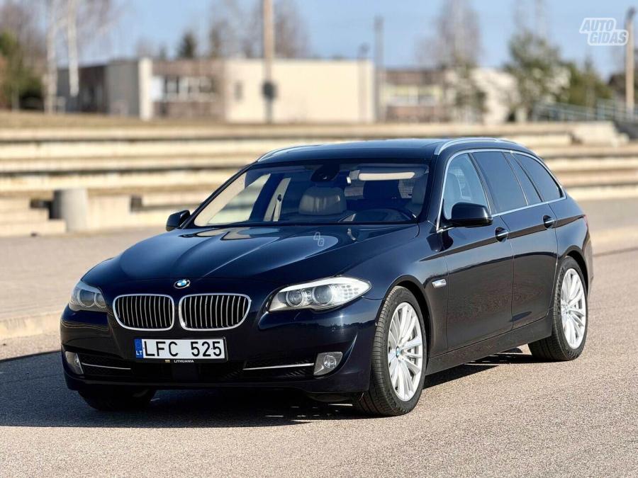 Blue BMW 530 2010 in Vilnius, with an engine capacity of 3.00 L and mileage of 358 thousand km for 8950 €, photo 1 on AUTOMOTO.COM.LV