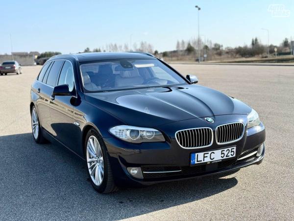 Blue BMW 530 2010 in Vilnius, with an engine capacity of 3.00 L and mileage of 358 thousand km for 8950 €, photo 3 on AUTOMOTO.COM.LV
