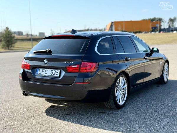 Blue BMW 530 2010 in Vilnius, with an engine capacity of 3.00 L and mileage of 358 thousand km for 8950 €, photo 6 on AUTOMOTO.COM.LV
