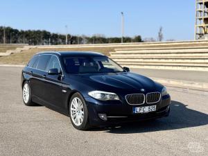 Blue BMW 530 2010 in Vilnius, with an engine capacity of 3.00 L and mileage of 358 thousand km for 8950 €, photo 11 on AUTOMOTO.COM.LV