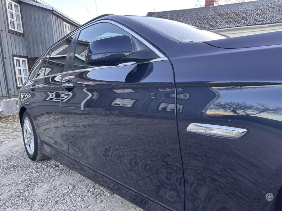 Zils BMW 530 2010 Kaišiadorys, ar dzinēja tilpumu 2.99 L un nobraukumu 348 tūkst. km par 7300 €, foto 12 vietnē AUTOMOTO.COM.LV