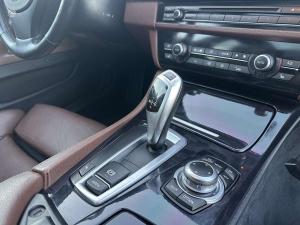 Zils BMW 530 2010 Kaišiadorys, ar dzinēja tilpumu 2.99 L un nobraukumu 348 tūkst. km par 7300 €, foto 26 vietnē AUTOMOTO.COM.LV