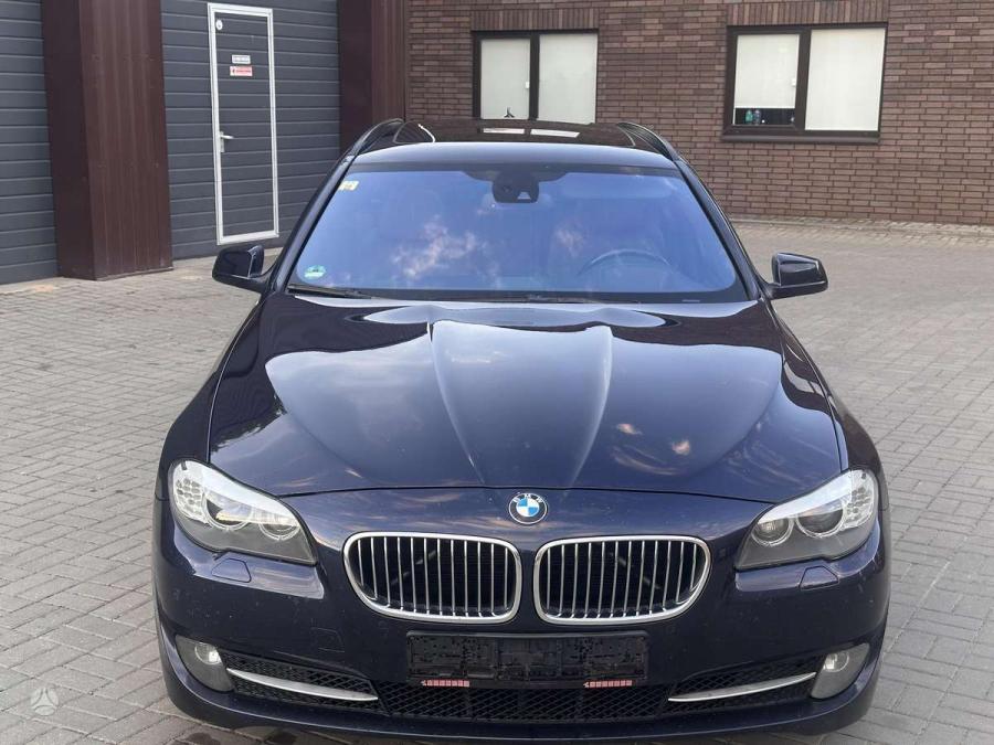Zils BMW 530 2010 Kaišiadorys, ar dzinēja tilpumu 2.99 L un nobraukumu 348 tūkst. km par 6500 €, foto 4 vietnē AUTOMOTO.COM.LV