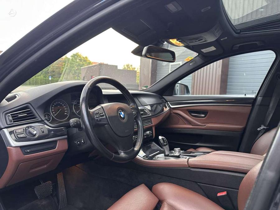 Zils BMW 530 2010 Kaišiadorys, ar dzinēja tilpumu 2.99 L un nobraukumu 348 tūkst. km par 6500 €, foto 19 vietnē AUTOMOTO.COM.LV