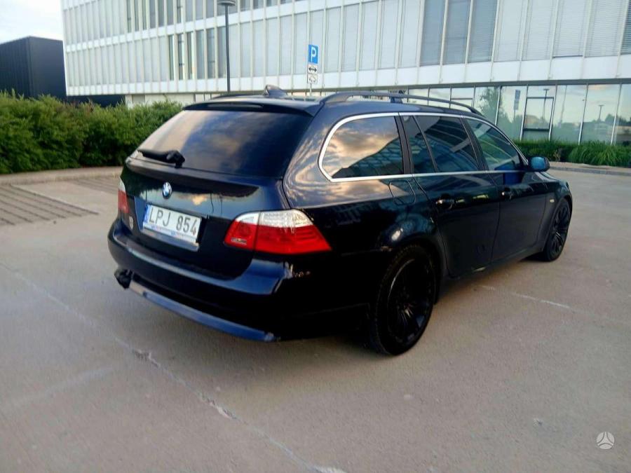 Синий БМВ 530 2010 в Вильнюс, объемом двигателя 2.99 л и пробегом 426 тыс. км за 2700 €, фото 4 на AUTOMOTO.COM.LV