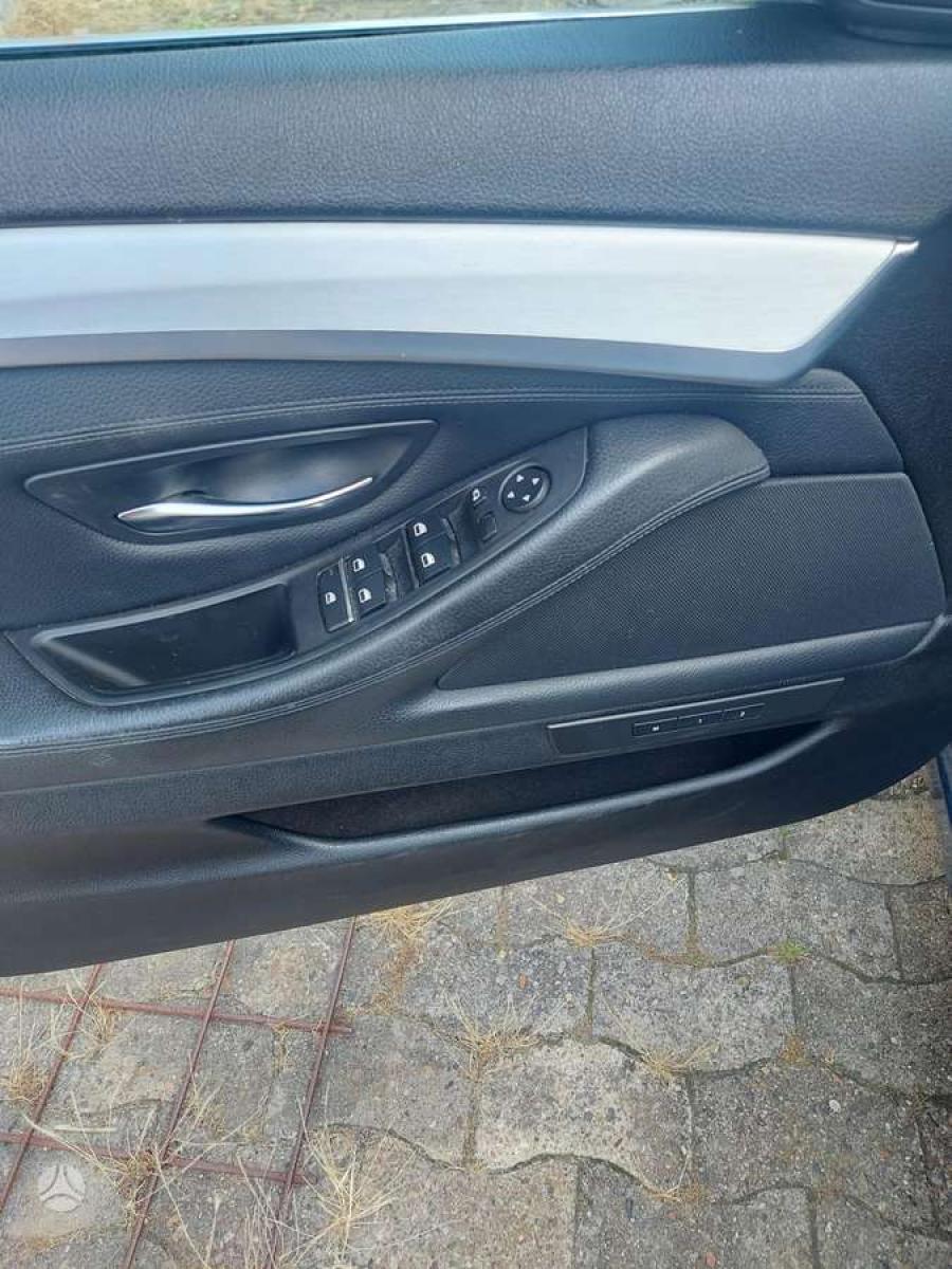 Zils BMW 530 2010 Marijampole, ar dzinēja tilpumu 0.00 L un nobraukumu 400 tūkst. km par 7700 €, foto 15 vietnē AUTOMOTO.COM.LV