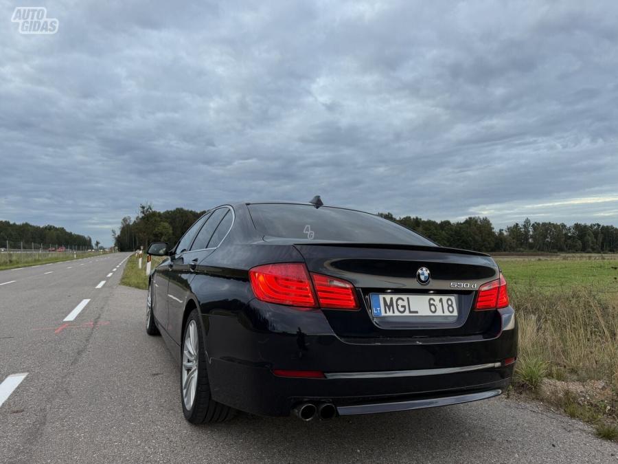 Zils BMW 530 2010 Kauņa, ar dzinēja tilpumu 3.00 L un nobraukumu 343 tūkst. km par 8450 €, foto 5 vietnē AUTOMOTO.COM.LV