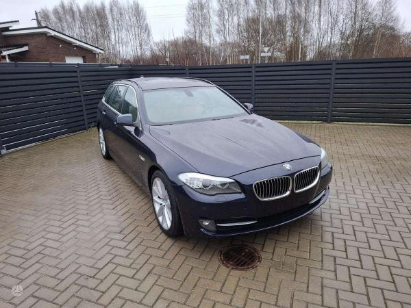 Blue BMW 530 2011 in Klaipeda, with an engine capacity of 2.99 L and mileage of 291 thousand km for 8250 €, photo 11 on AUTOMOTO.COM.LV