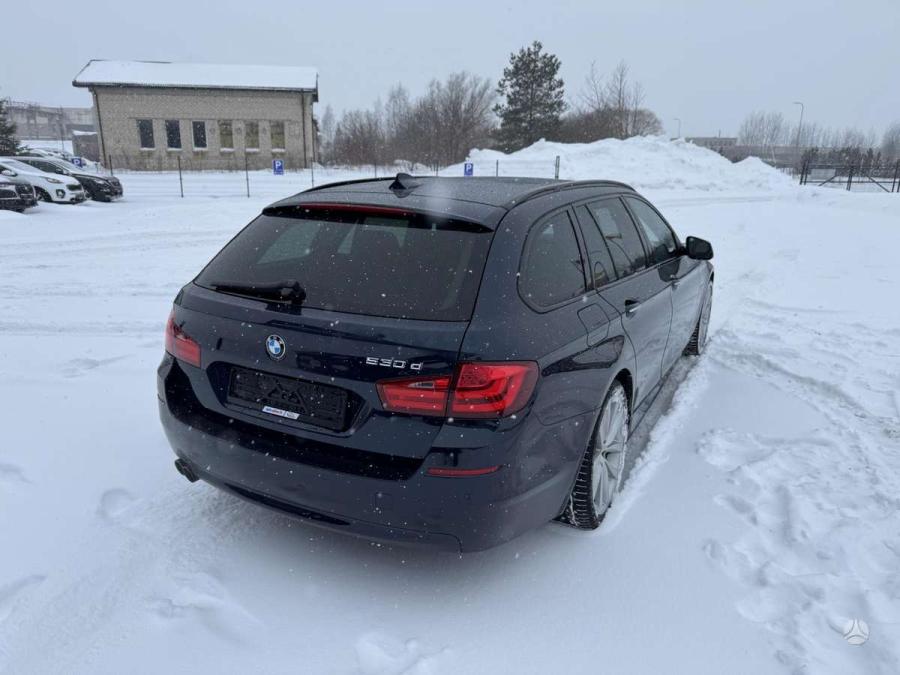 Blue BMW 530 2011 in Telschi, with an engine capacity of 2.99 L and mileage of 246 thousand km for 7499 €, photo 7 on AUTOMOTO.COM.LV
