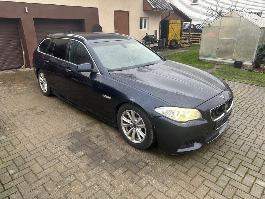 Blue BMW 530 2011 in Sakiai, with an engine capacity of 3.00 L and mileage of 342 thousand km for 6500 €, photo 3 on AUTOMOTO.COM.LV