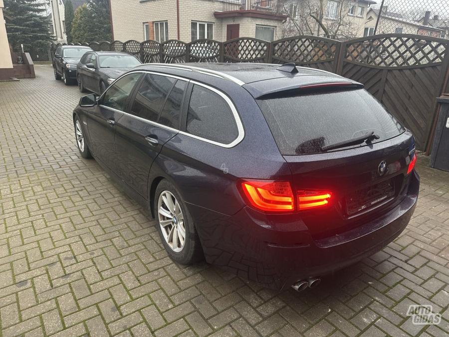 Blue BMW 530 2011 in Sakiai, with an engine capacity of 3.00 L and mileage of 342 thousand km for 6500 €, photo 7 on AUTOMOTO.COM.LV