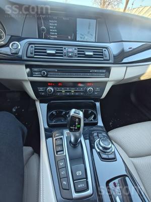 Blue BMW 530 2011 in Riga, with an engine capacity of 3.00 L and mileage of 264 thousand km for 8500 €, photo 9 on AUTOMOTO.COM.LV