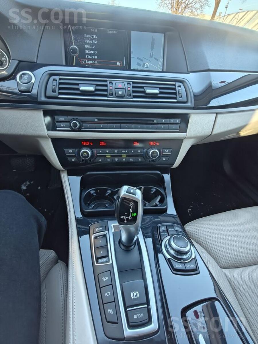 Blue BMW 530 2011 in Riga, with an engine capacity of 3.00 L and mileage of 264 thousand km for 8500 €, photo 9 on AUTOMOTO.COM.LV