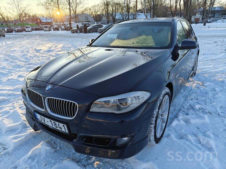 Blue BMW 530 2011 in Riga, with an engine capacity of 3.00 L and mileage of 264 thousand km for 8500 €, photo 16 on AUTOMOTO.COM.LV
