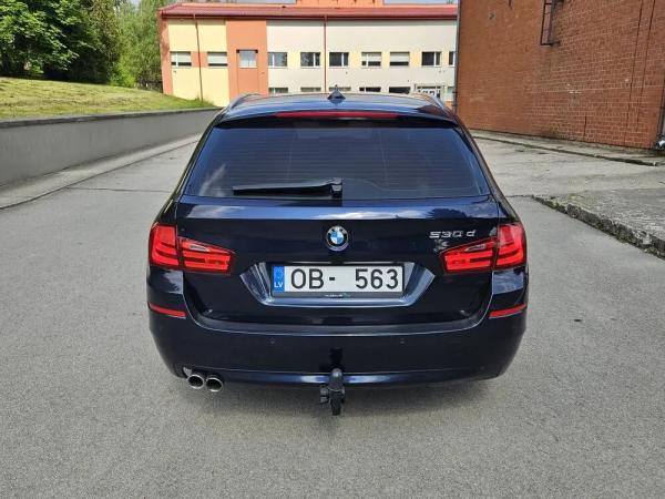Blue BMW 530 2011 in Jekabpils, with an engine capacity of 3.00 L and mileage of 302 thousand km for 7200 €, photo 8 on AUTOMOTO.COM.LV
