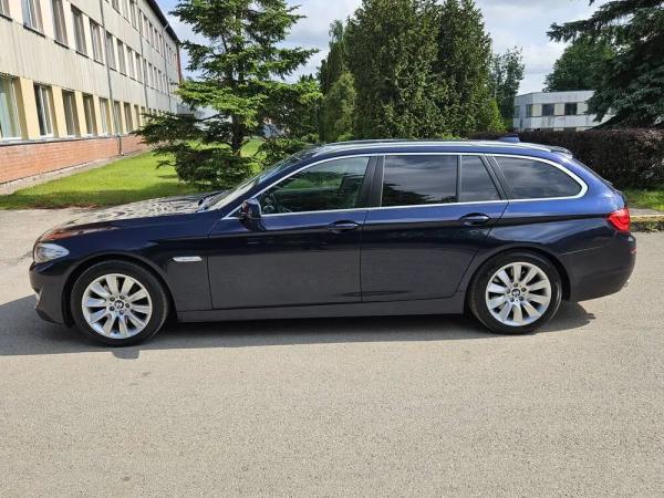 Blue BMW 530 2011 in Jekabpils, with an engine capacity of 3.00 L and mileage of 302 thousand km for 7200 €, photo 10 on AUTOMOTO.COM.LV