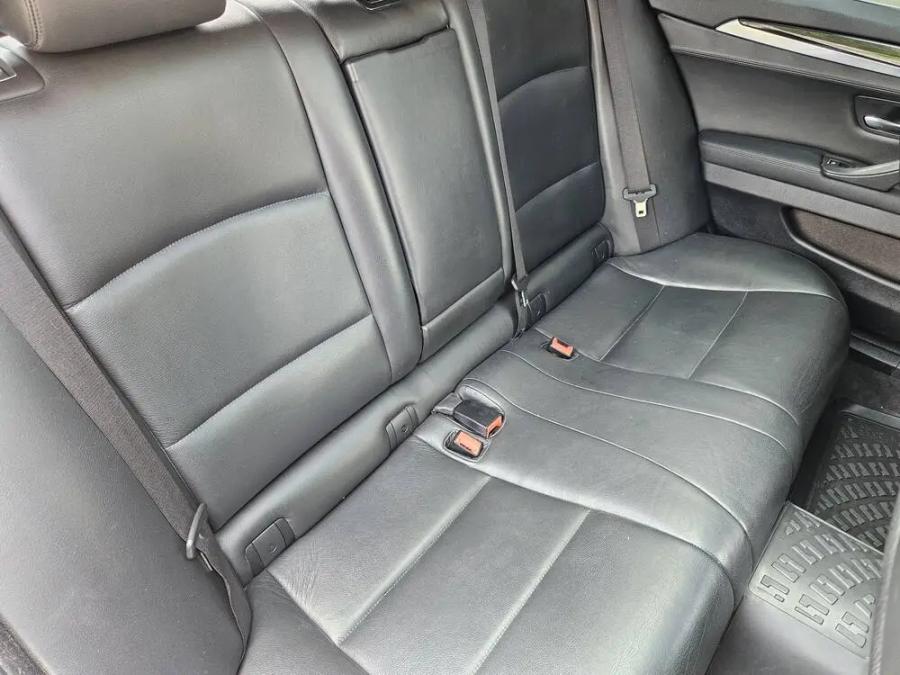 Zils BMW 530 2011 Jēkabpils, ar dzinēja tilpumu 3.00 L un nobraukumu 302 tūkst. km par 7200 €, foto 17 vietnē AUTOMOTO.COM.LV