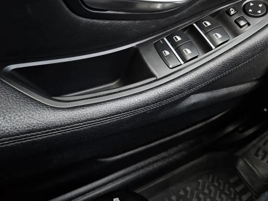 Zils BMW 530 2011 Jēkabpils, ar dzinēja tilpumu 3.00 L un nobraukumu 302 tūkst. km par 7200 €, foto 27 vietnē AUTOMOTO.COM.LV