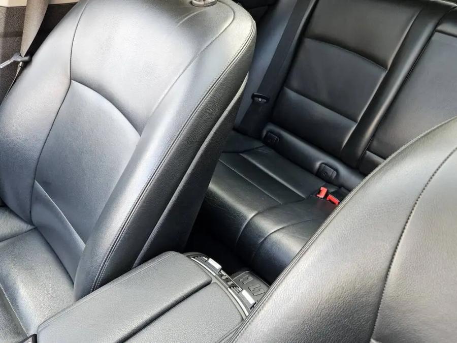 Zils BMW 530 2011 Jēkabpils, ar dzinēja tilpumu 3.00 L un nobraukumu 302 tūkst. km par 7200 €, foto 28 vietnē AUTOMOTO.COM.LV