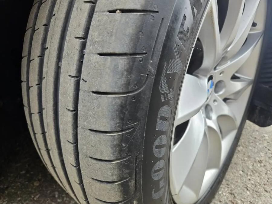 Zils BMW 530 2011 Jēkabpils, ar dzinēja tilpumu 3.00 L un nobraukumu 302 tūkst. km par 7200 €, foto 32 vietnē AUTOMOTO.COM.LV