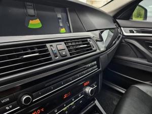 Zils BMW 530 2011 Jēkabpils, ar dzinēja tilpumu 3.00 L un nobraukumu 302 tūkst. km par 7200 €, foto 33 vietnē AUTOMOTO.COM.LV