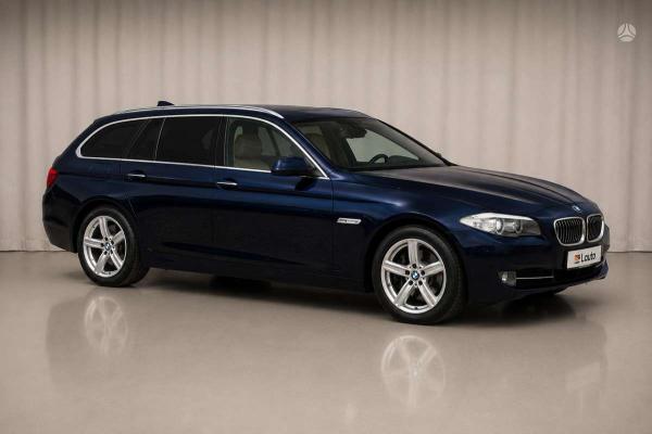 Blue BMW 530 2011 in Vilnius, with an engine capacity of 3.00 L and mileage of 248 thousand km for 9290 €, photo 2 on AUTOMOTO.COM.LV