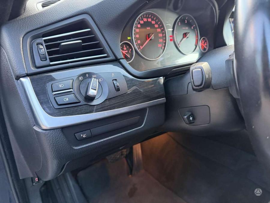 Zils BMW 530 2011 Ukmergė, ar dzinēja tilpumu 3.00 L un nobraukumu 390 tūkst. km par 7500 €, foto 15 vietnē AUTOMOTO.COM.LV