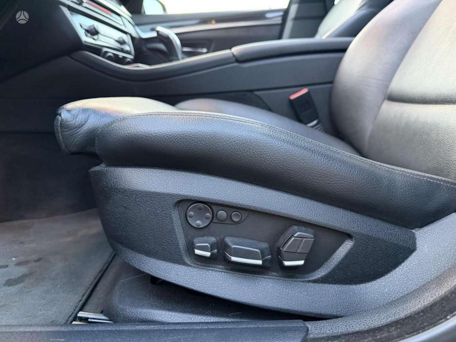 Zils BMW 530 2011 Ukmergė, ar dzinēja tilpumu 3.00 L un nobraukumu 390 tūkst. km par 7500 €, foto 20 vietnē AUTOMOTO.COM.LV