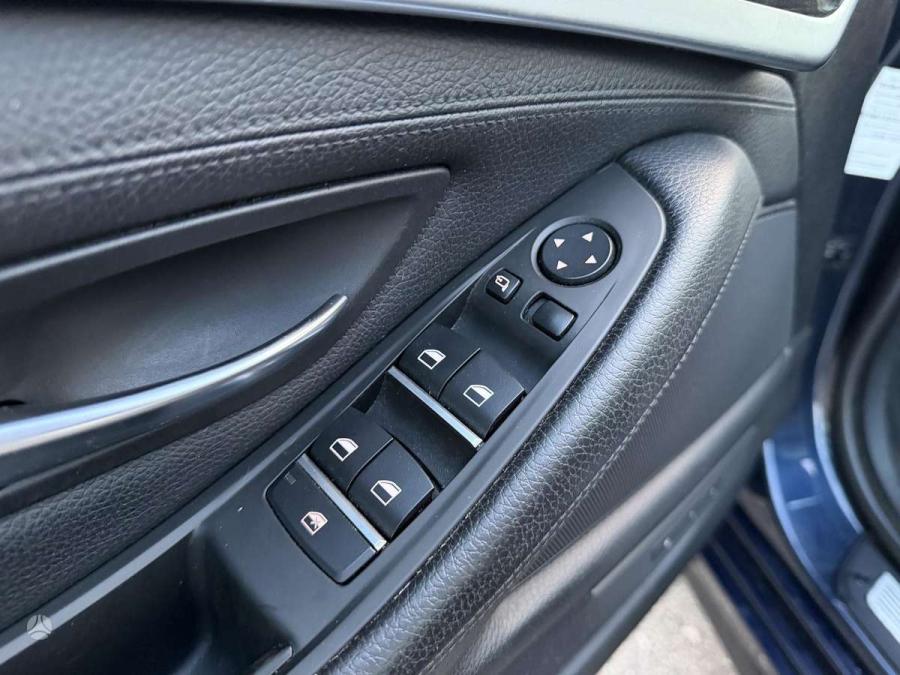 Zils BMW 530 2011 Ukmergė, ar dzinēja tilpumu 3.00 L un nobraukumu 390 tūkst. km par 7500 €, foto 21 vietnē AUTOMOTO.COM.LV