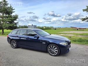 Blue BMW 530 2011 in Dobele, with an engine capacity of 3.00 L and mileage of 266 thousand km for 8800 €, photo 3 on AUTOMOTO.COM.LV