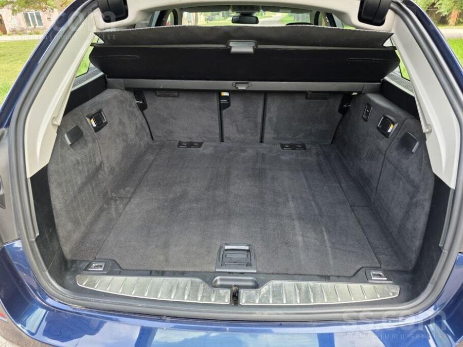 Blue BMW 530 2011 in Dobele, with an engine capacity of 3.00 L and mileage of 266 thousand km for 8800 €, photo 6 on AUTOMOTO.COM.LV