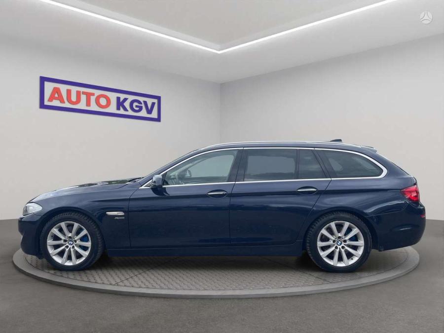 Blue BMW 530 2011 in Vilnius, with an engine capacity of 3.00 L and mileage of 359 thousand km for 8999 €, photo 3 on AUTOMOTO.COM.LV