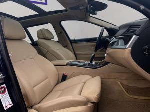 Blue BMW 530 2011 in Vilnius, with an engine capacity of 3.00 L and mileage of 359 thousand km for 8999 €, photo 9 on AUTOMOTO.COM.LV