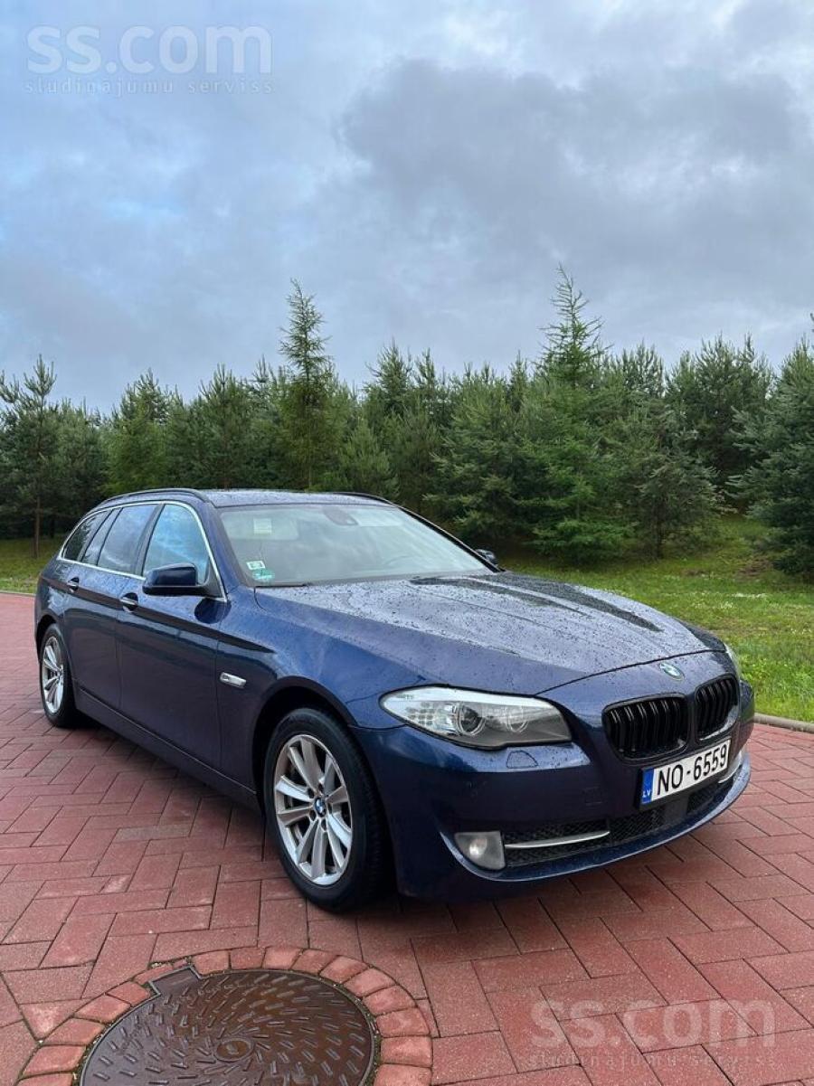 Zils BMW 530 2012 Rīga, ar dzinēja tilpumu 3.00 L un nobraukumu 270 tūkst. km par 8990 €, foto 4 vietnē AUTOMOTO.COM.LV
