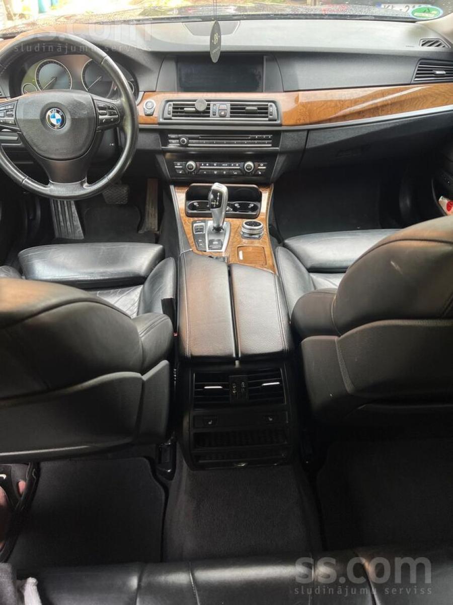 Zils BMW 530 2012 Rīga, ar dzinēja tilpumu 3.00 L un nobraukumu 270 tūkst. km par 8990 €, foto 5 vietnē AUTOMOTO.COM.LV
