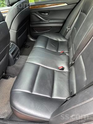 Zils BMW 530 2012 Rīga, ar dzinēja tilpumu 3.00 L un nobraukumu 270 tūkst. km par 8990 €, foto 9 vietnē AUTOMOTO.COM.LV