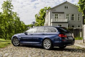 Zils BMW 530 2012 Rīga, ar dzinēja tilpumu 3.00 L un nobraukumu 387 tūkst. km par 9000 €, foto  vietnē AUTOMOTO.COM.LV