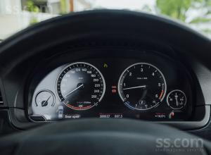 Blue BMW 530 2012 in Riga, with an engine capacity of 3.00 L and mileage of 387 thousand km for 9000 €, photo 8 on AUTOMOTO.COM.LV