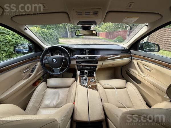 Blue BMW 530 2012 in Riga, with an engine capacity of 3.00 L and mileage of 259 thousand km for 12600 €, photo 9 on AUTOMOTO.COM.LV