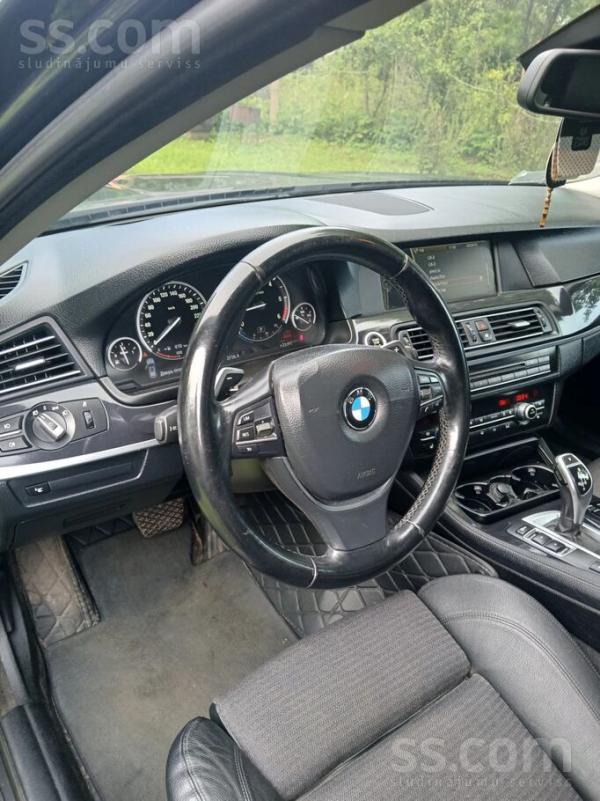 Blue BMW 530 2012 in Valmiera, with an engine capacity of 3.00 L and mileage of 322 thousand km for 10000 €, photo 5 on AUTOMOTO.COM.LV