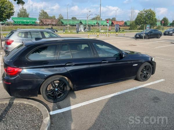 Blue BMW 530 2012 in Riga, with an engine capacity of 3.00 L and mileage of 400 thousand km for 8900 €, photo 7 on AUTOMOTO.COM.LV