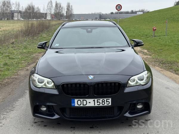 Blue BMW 530 2013 in Jelgava, with an engine capacity of 3.00 L and mileage of 267 thousand km for 11599 €, photo 1 on AUTOMOTO.COM.LV