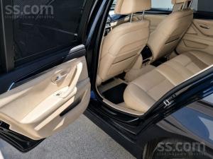 Blue BMW 530 2013 in Riga, with an engine capacity of 3.00 L and mileage of 285 thousand km for 10900 €, photo 8 on AUTOMOTO.COM.LV