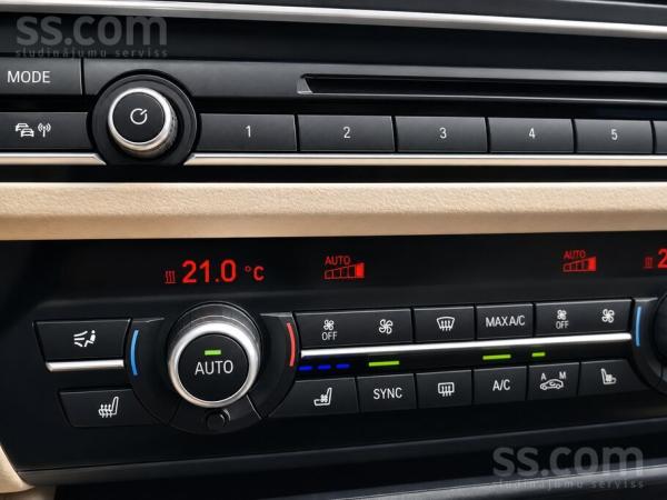 Синий БМВ 530 2013 в Рига, объемом двигателя 3.00 л и пробегом 285 тыс. км за 10900 €, фото 10 на AUTOMOTO.COM.LV