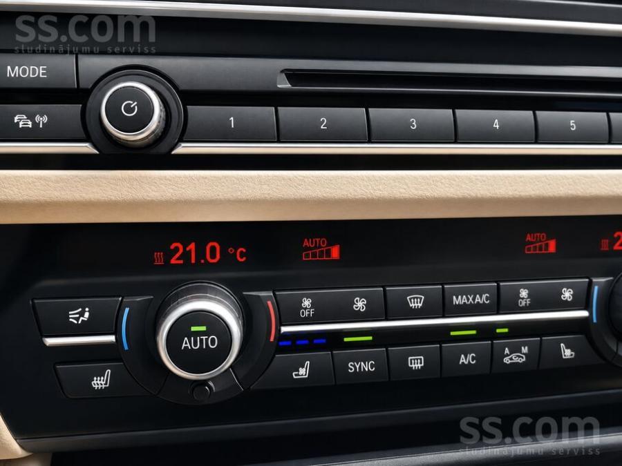 Blue BMW 530 2013 in Riga, with an engine capacity of 3.00 L and mileage of 285 thousand km for 10900 €, photo 11 on AUTOMOTO.COM.LV