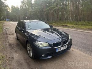 Blue BMW 530 2013 in Riga, with an engine capacity of 3.00 L and mileage of 355 thousand km for 10900 €, photo 4 on AUTOMOTO.COM.LV