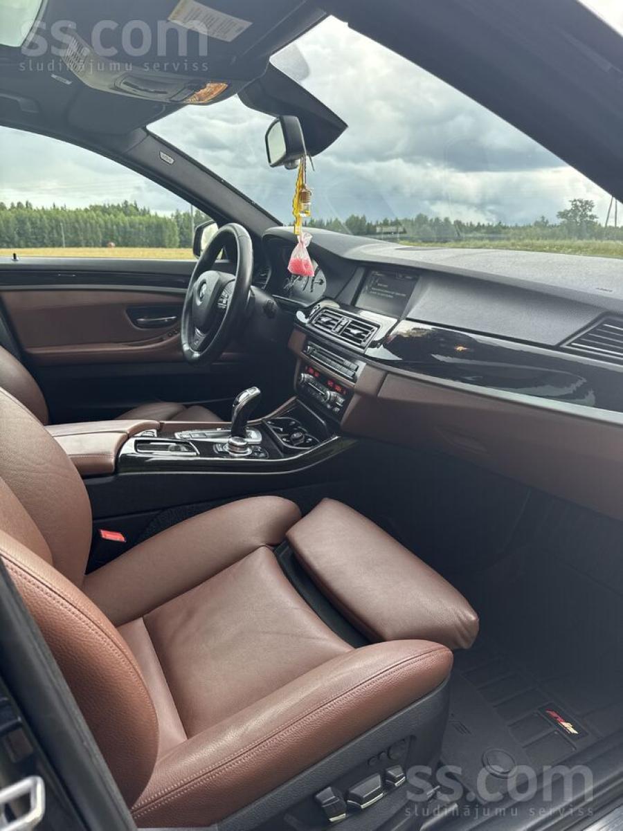 Zils BMW 530 2013 Rīga, ar dzinēja tilpumu 3.00 L un nobraukumu 349 tūkst. km par 9850 €, foto 9 vietnē AUTOMOTO.COM.LV