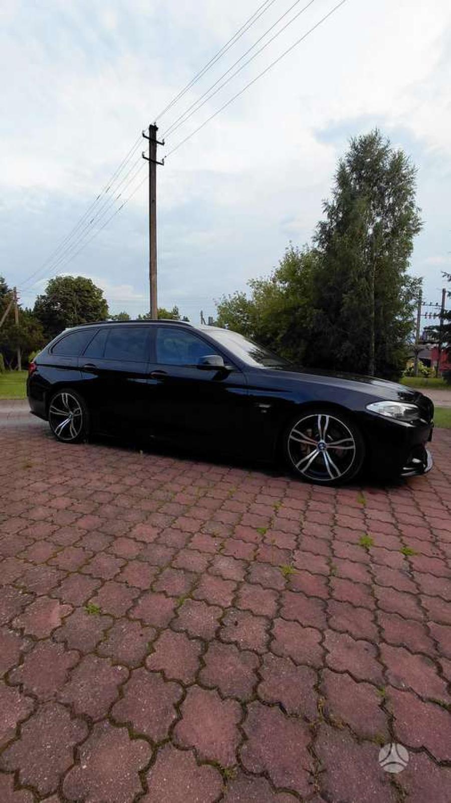 Blue BMW 530 2013 in Vilnius, with an engine capacity of 2.99 L and mileage of 383 thousand km for 10000 €, photo 6 on AUTOMOTO.COM.LV
