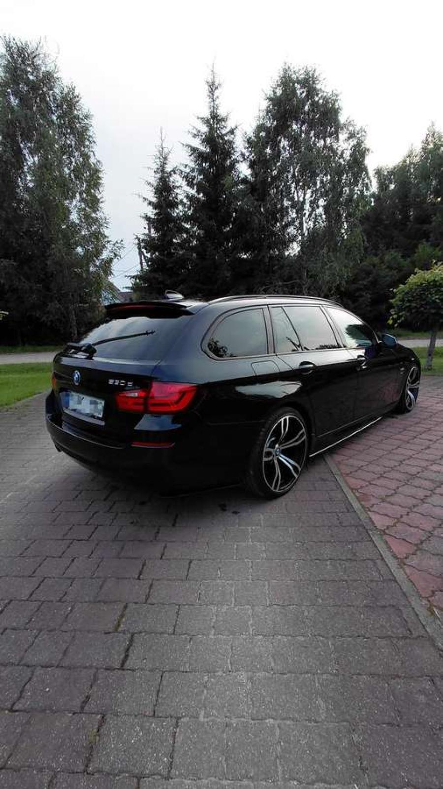 Blue BMW 530 2013 in Vilnius, with an engine capacity of 2.99 L and mileage of 383 thousand km for 10000 €, photo 10 on AUTOMOTO.COM.LV