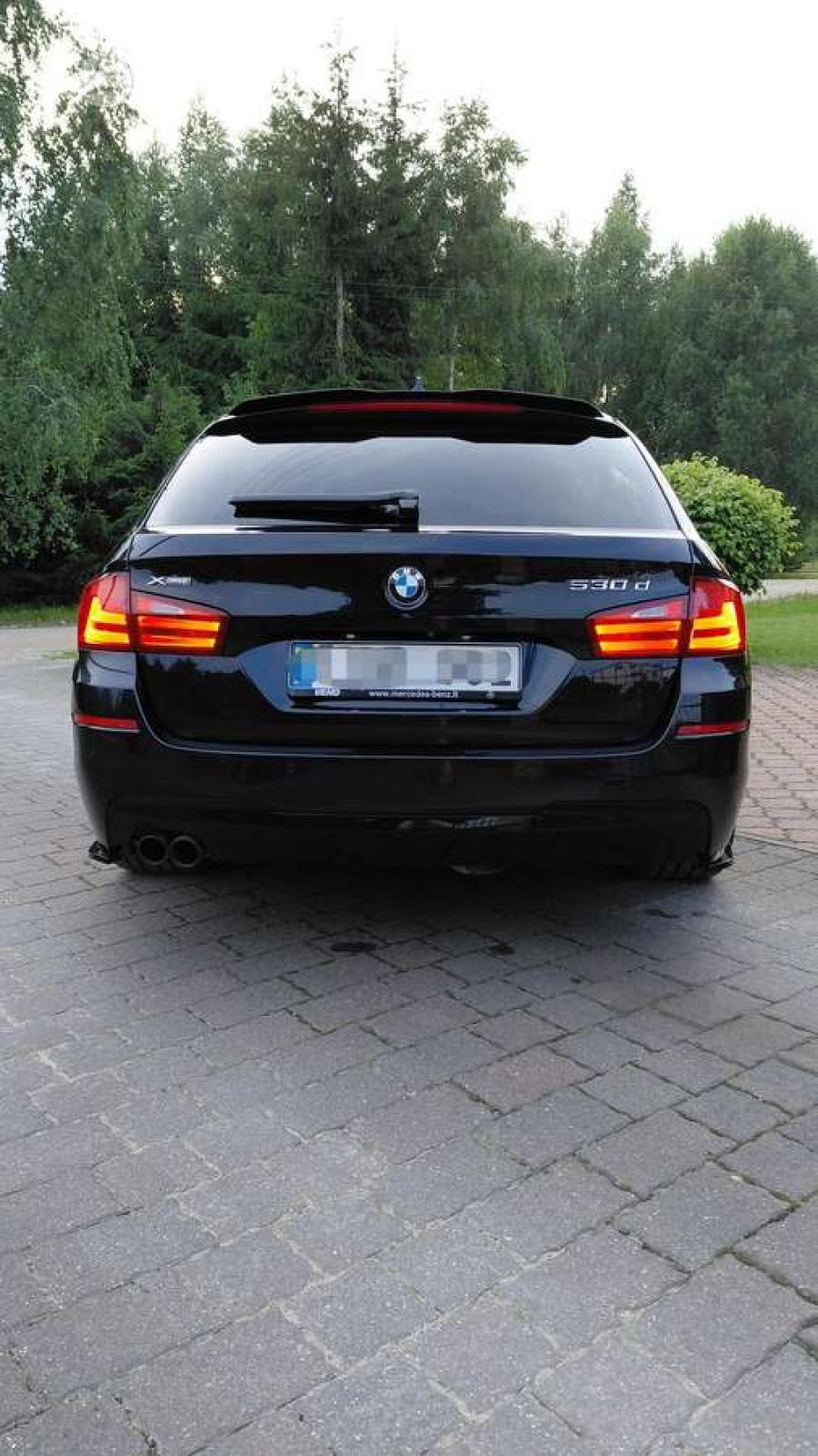 Blue BMW 530 2013 in Vilnius, with an engine capacity of 2.99 L and mileage of 383 thousand km for 10000 €, photo 14 on AUTOMOTO.COM.LV